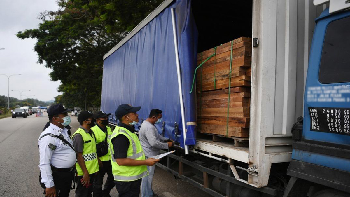 Decontrolled truck drivers allowed to use Class D licence - Minister