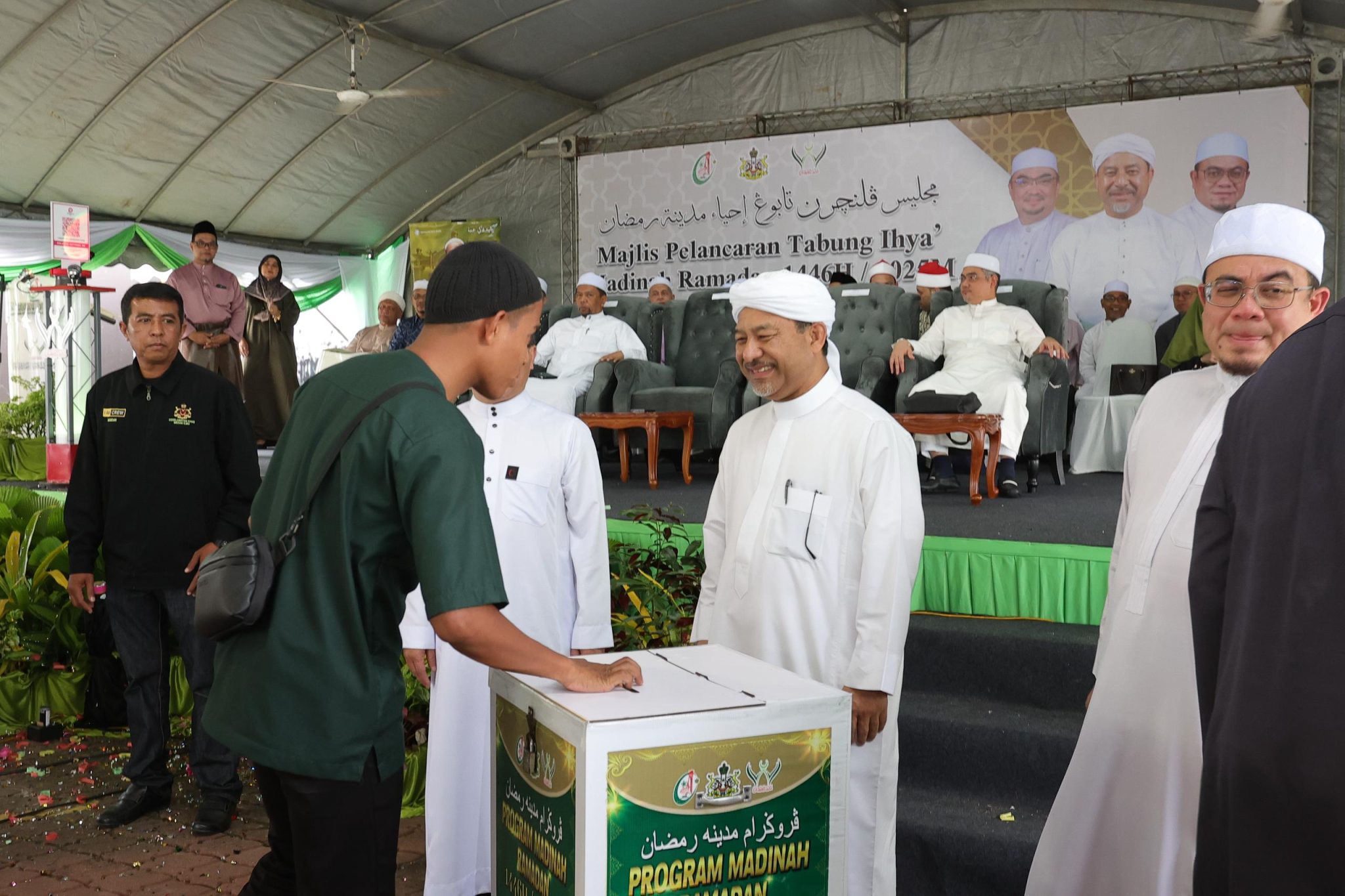 Rebut fadilat sedekah terutama di bulan Ramadan