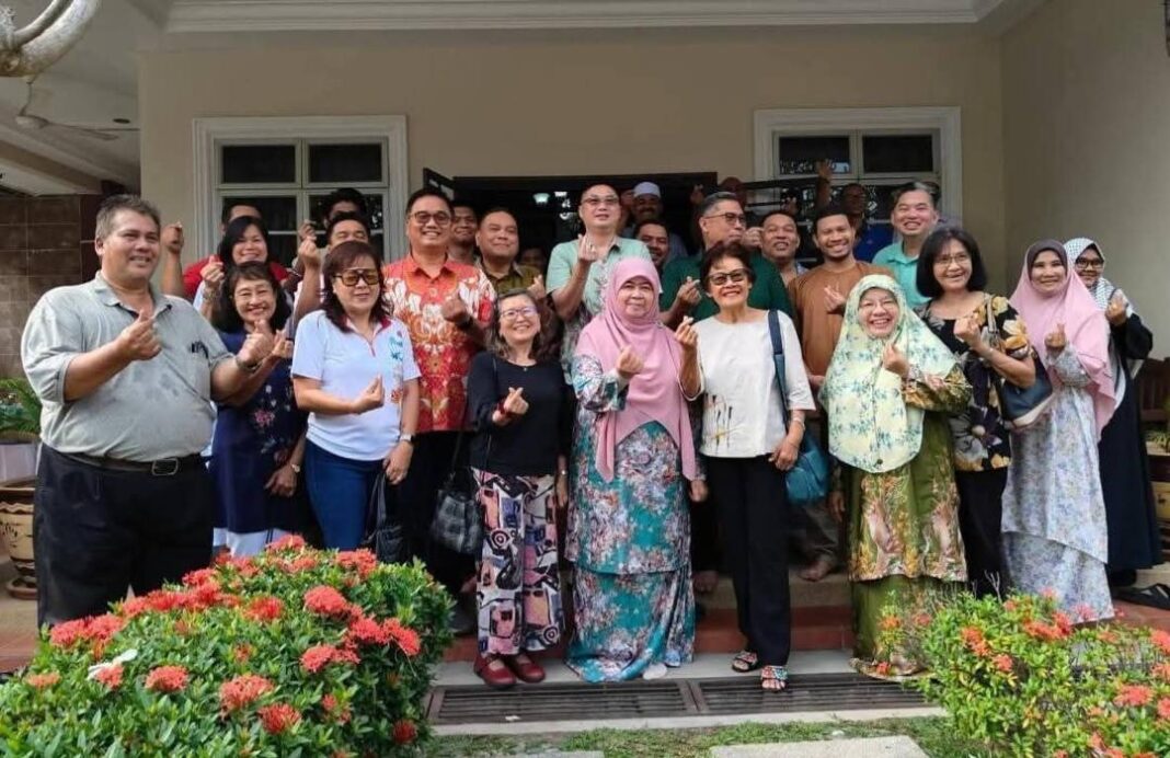 Usul angkat Baba-Nyonya, Chetti ‘Ikon Perpaduan Negara’